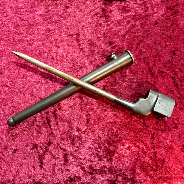 Bayonets: Ref: 2419 - Pig Sticker Bayonet for Lee Enfield.