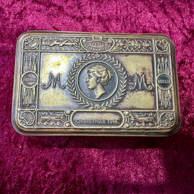 Armoury Antiques and Militaria: Ref: 5828 - WW1 Princess Mary Tin.