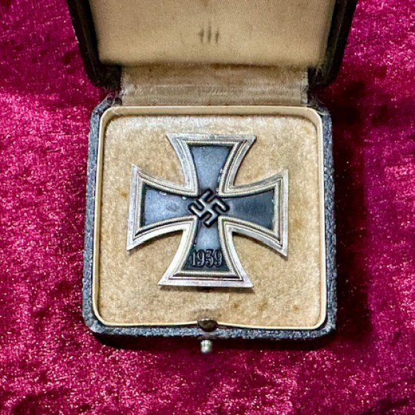 Armoury Antiques and Militaria: Ref: XXX - WW2 Cased 1st Class Iron ...